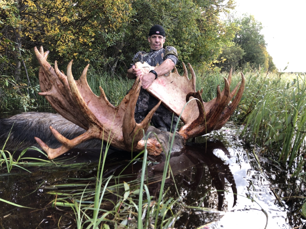 Moose Hunting in Alberta | Northern Edge Outfitting